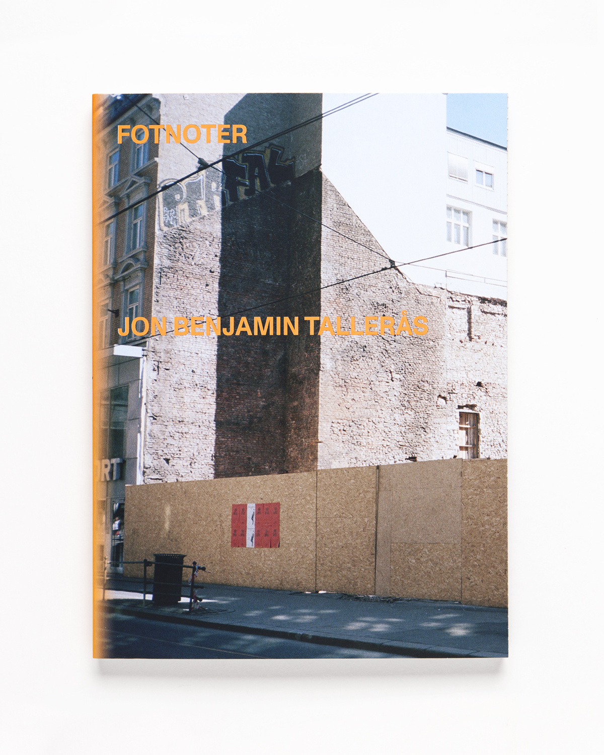 Jon Benjamin Tallerås - Fotnoter — multipress