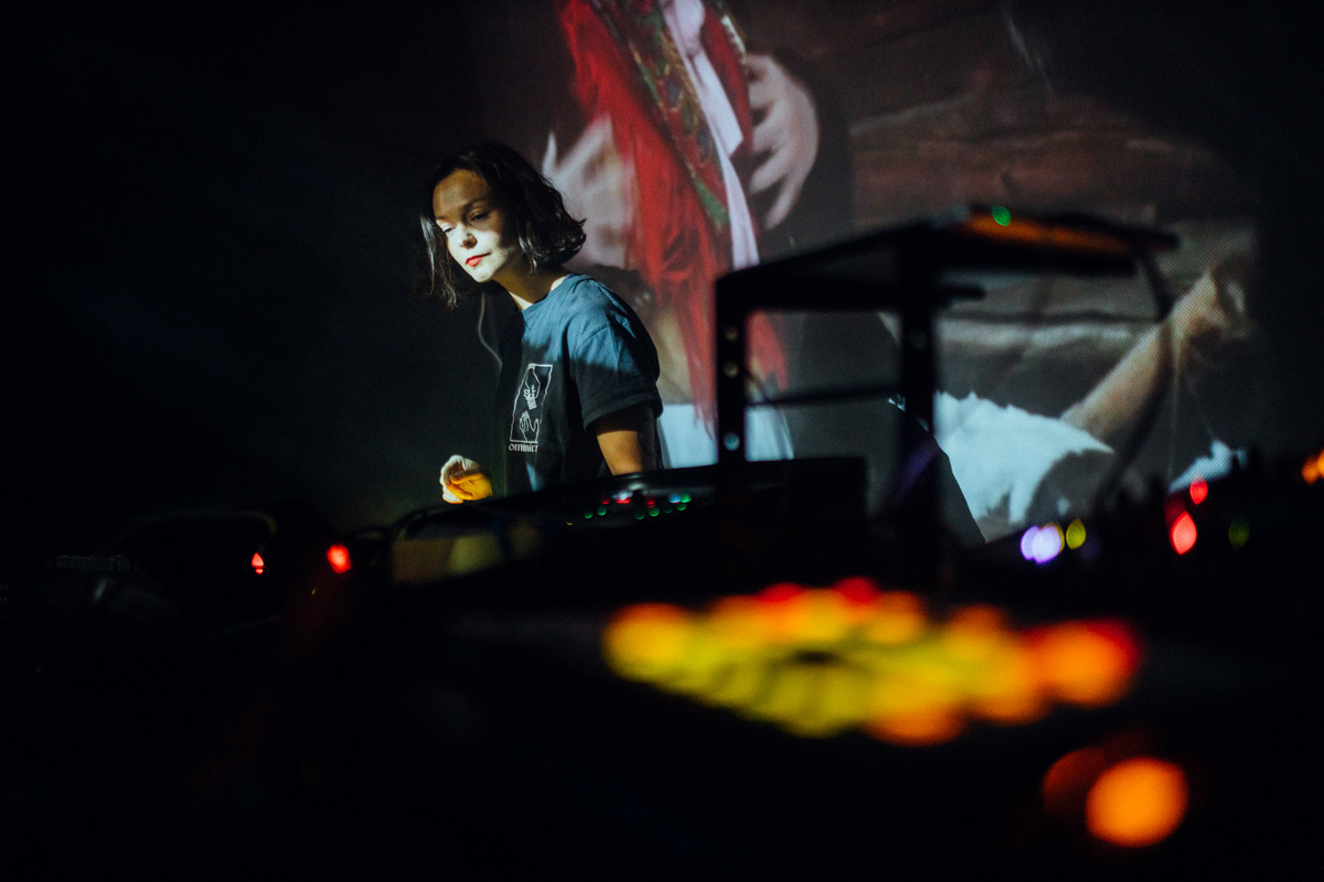 SHOWS — NINA PIXEL