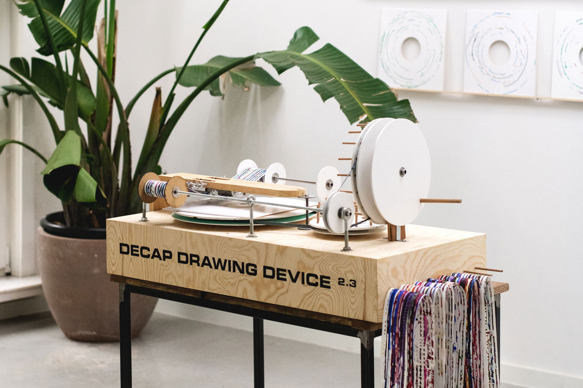 🔩 Decap Drawing Device — BROOS • graphic design & art direction