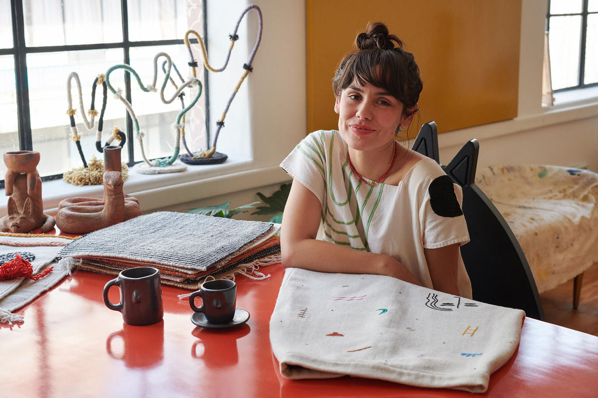 Articles — Ademán