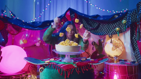 LAYS FUN IN ALL FORMS — hallometkim