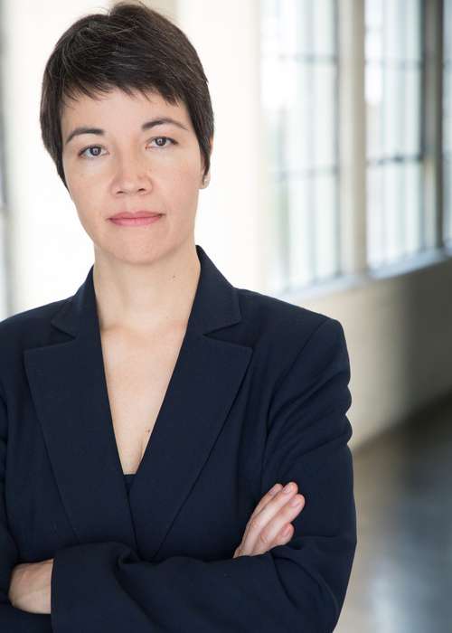 Award Winning Actress — Elizabeth Liang