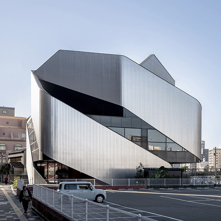 010 BUILDING — Clouds Architecture Office