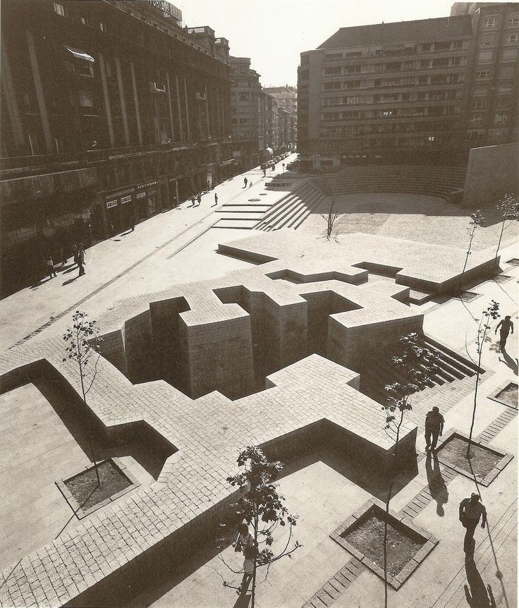 Plaza de los Fueros — Entire Landscapes