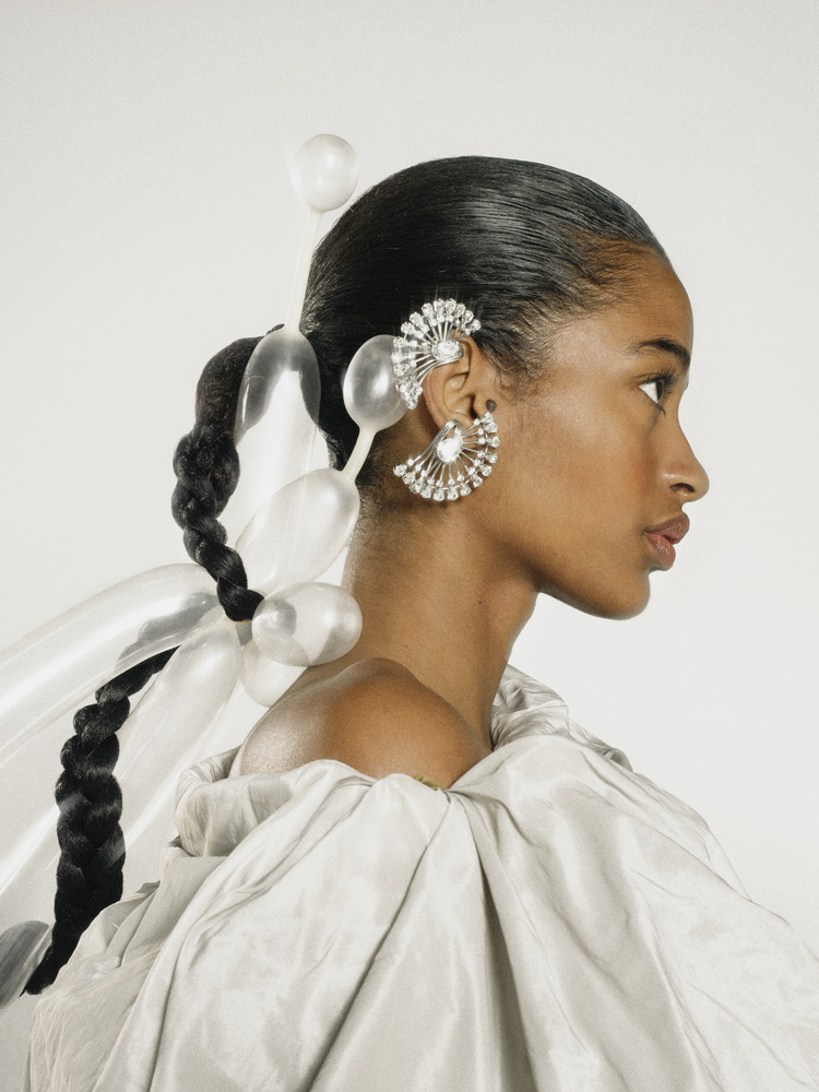 SLEEK MAGAZINE — Laura Jauregui