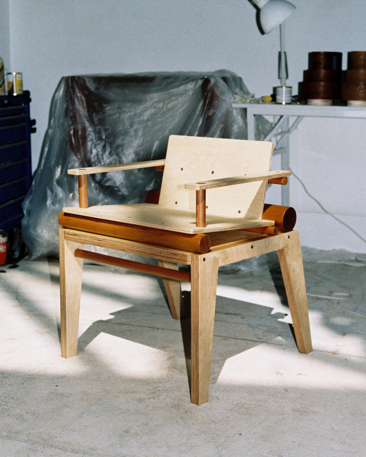 Cantilever Chair 01 — Lewis Kemmenoe