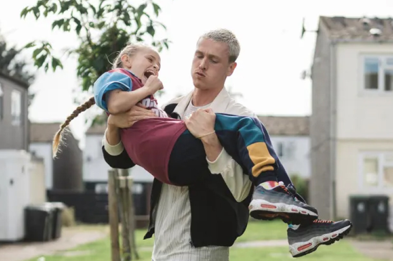 Scrapper — Monolito — Descubre cine contemporáneo