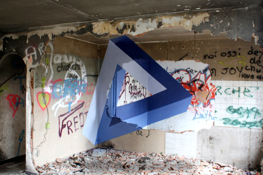 Paper Donut, Infinity Triangle, Toulouse — unurth