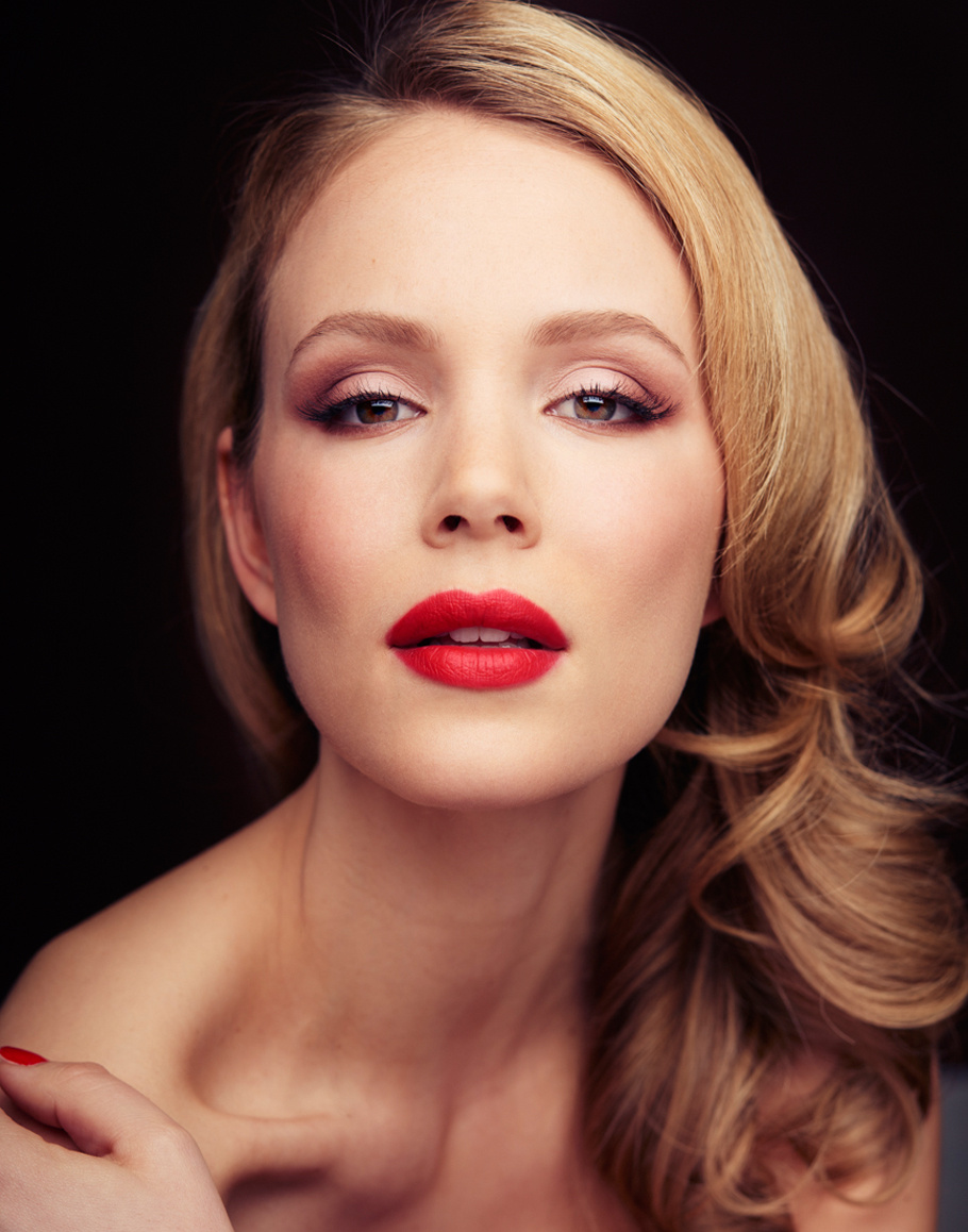 Cosmetics á la Carte — Caroline King